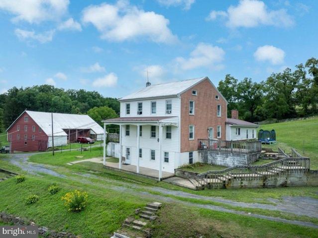 114 Tucker Rd, Spring Mills, PA 16875