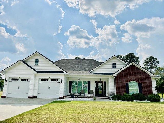 114 Utopia Way SE, Moultrie, GA 31788