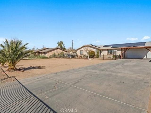 11545 Kiowa Rd, Apple Valley, CA 92308