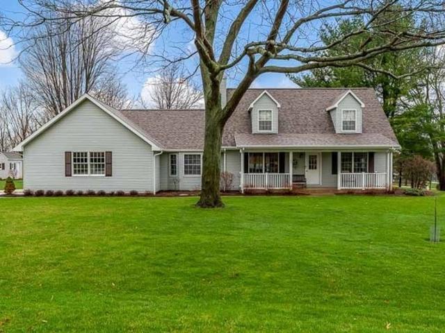 11548 Chatt Ct, Roscoe, IL 61073