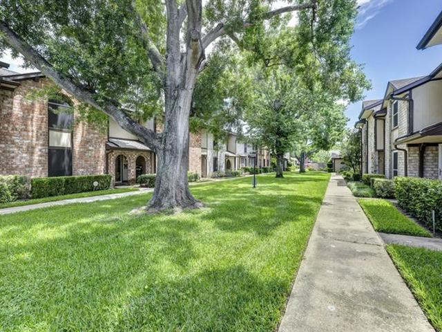 11548 S Kirkwood Rd, Houston, TX 77477