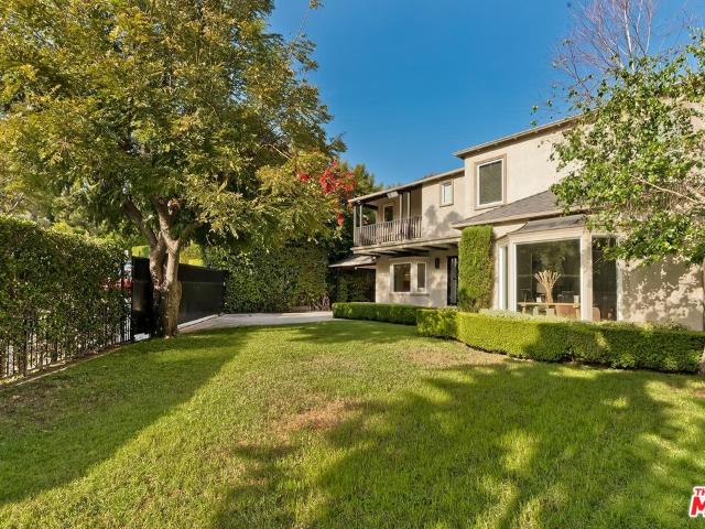 1154 N Wetherly Dr, Los Angeles, CA 90069 | MLS #26728 | Compass