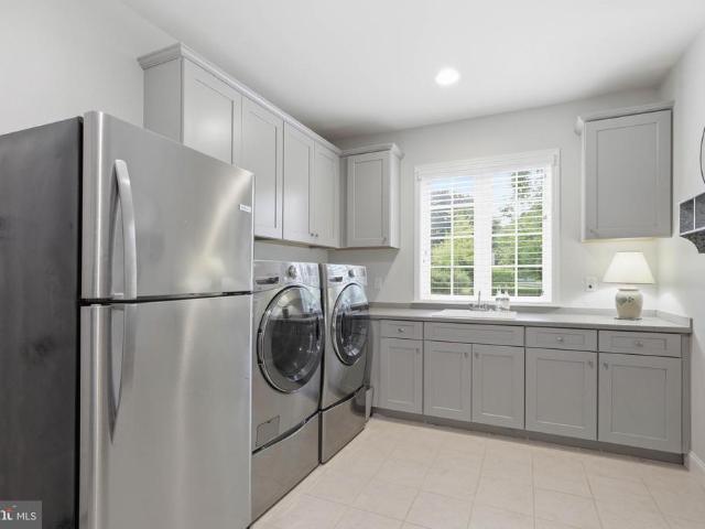 1154 Edgemoor Court