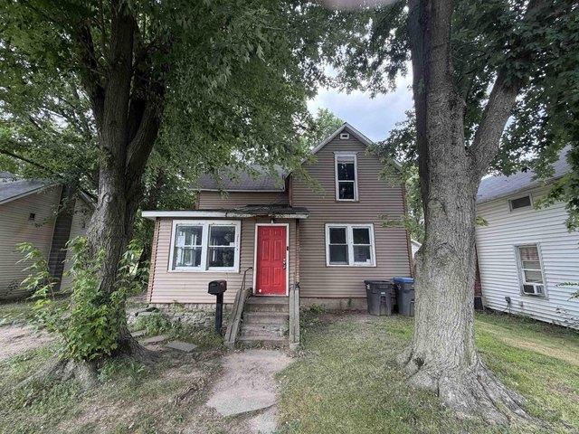 1154 Edwardsburg Ave, Elkhart, IN 46514