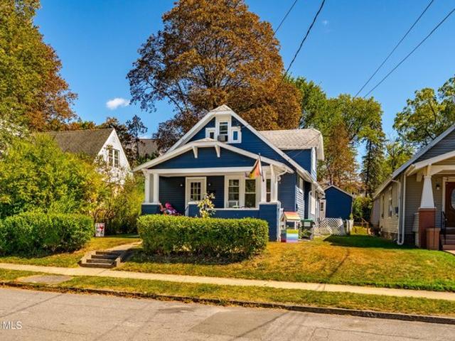 1154 Palmer Ave, Niskayuna, NY 12309