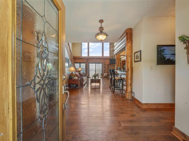 1154 Stoneway Court