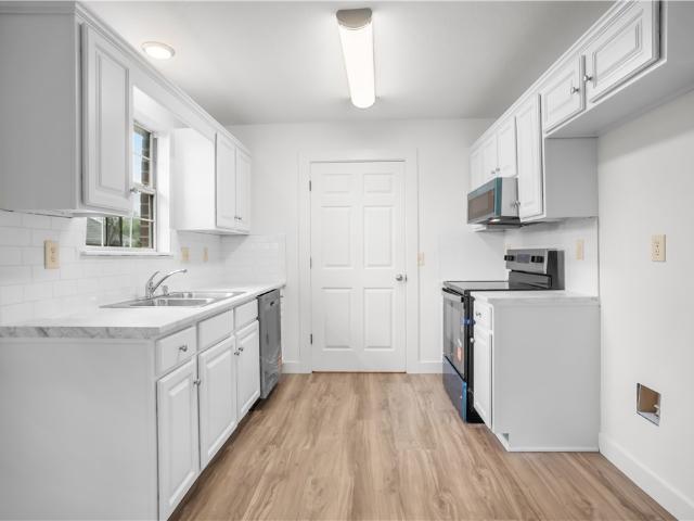 1154 S Pepper Tree Lane