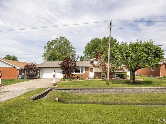 1154 Saint Thomas Rd, Granite City, IL 62040