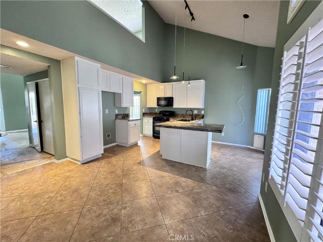 1154 Wisteria Way