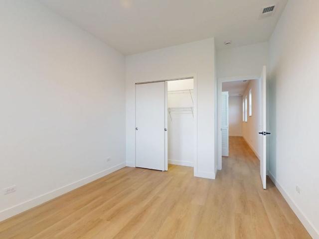 1154 56 E. 56th St Studio Apartment for Rent at 1154 E 56th St, Chicago, IL 60637 Hyde Park