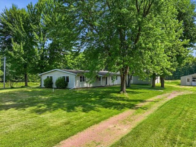 11555 Eisenhower Dr, Chili, WI 54420