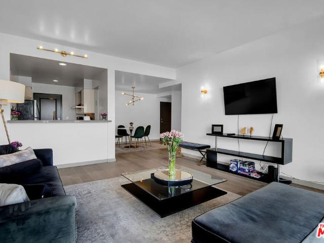 1155 N La Cienega Boulevard 1103