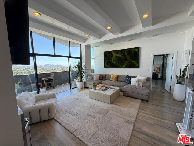 1155 N La Cienega Blvd, Unit PH 3, West Hollywood, CA 90069 | MLS #26702