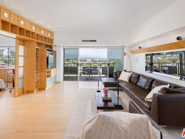 1155 N La Cienega Blvd #908, West Hollywood, CA 90069