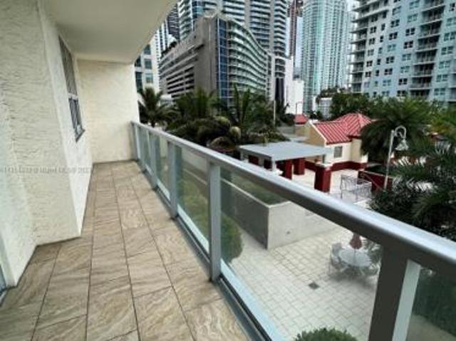 1155 Brickell Bay Dr #806, Miami, FL 33131