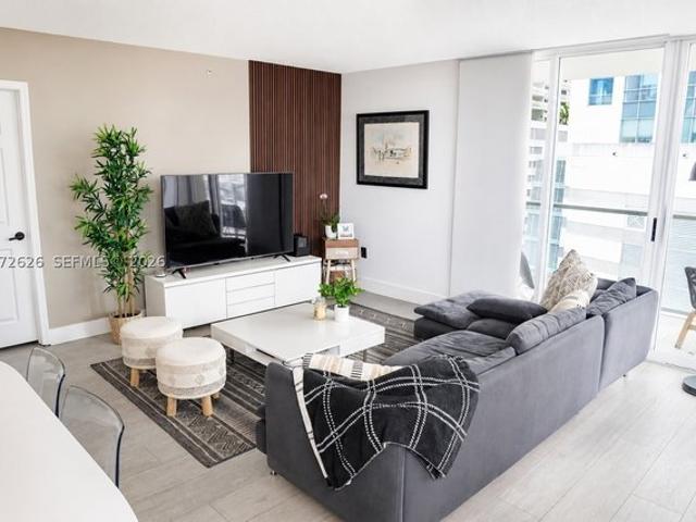 1155 Brickell Bay Dr Apt 902, Miami, FL 33131