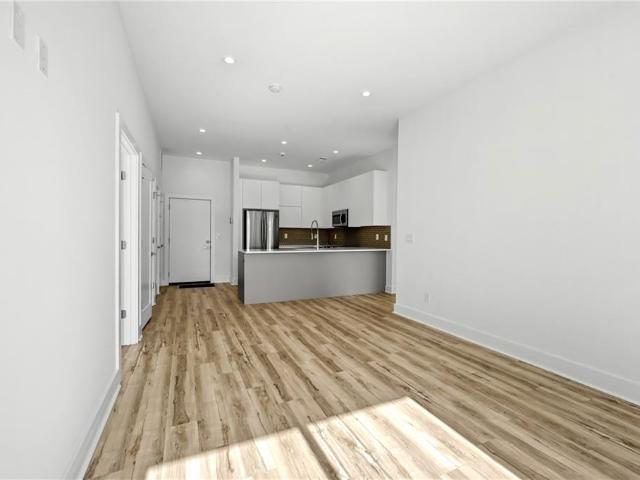 1155 Custer Avenue SE 202