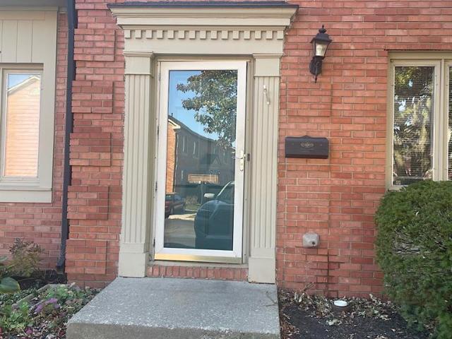 1155 Canterbury Square S