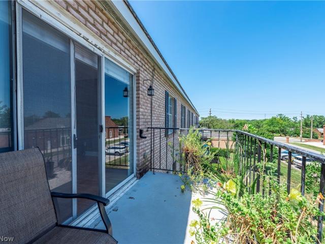 1155 Charter Oak Lane 304