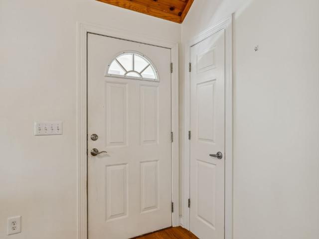 1155 Deerfoot Dr