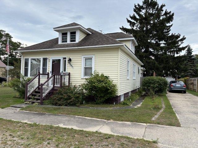 1155 Dettloff St, Rogers City, MI 49779