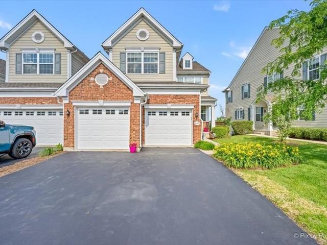 1155 Falcon Ridge Dr, Elgin, IL 60124