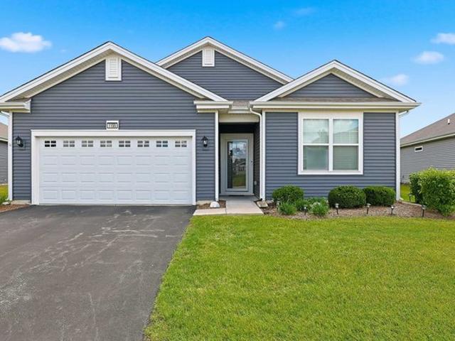 1155 Heritage Ct, Pingree Grove, IL 60140