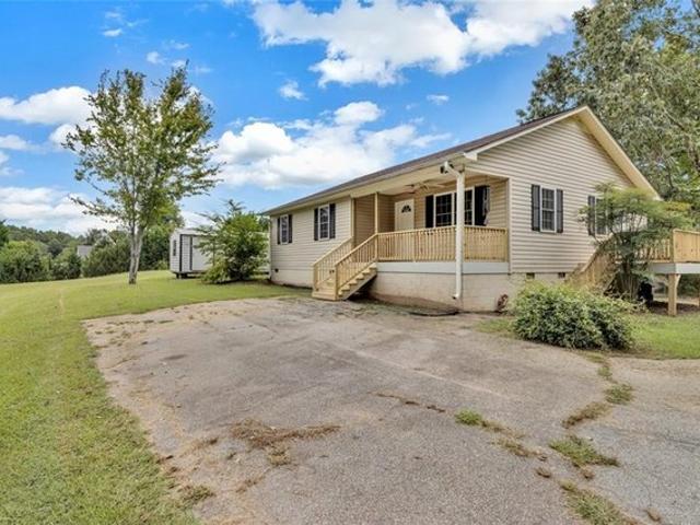 1155 Lake Jemiki Rd, Walhalla, SC 29691