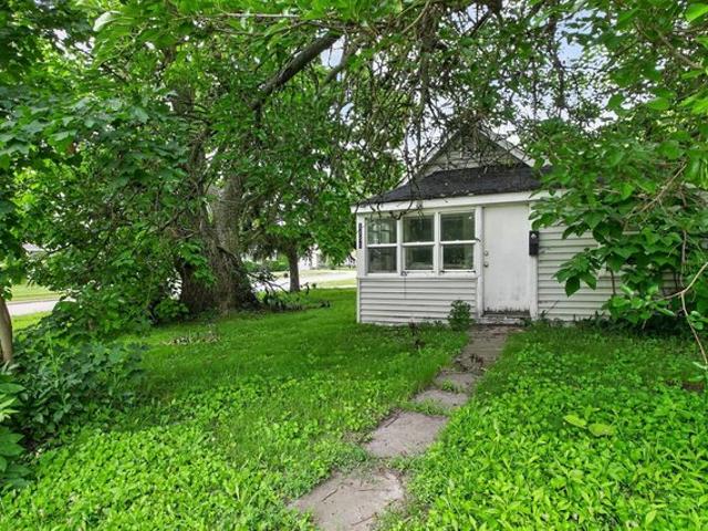1155 S 7th St, Dekalb, IL 60115