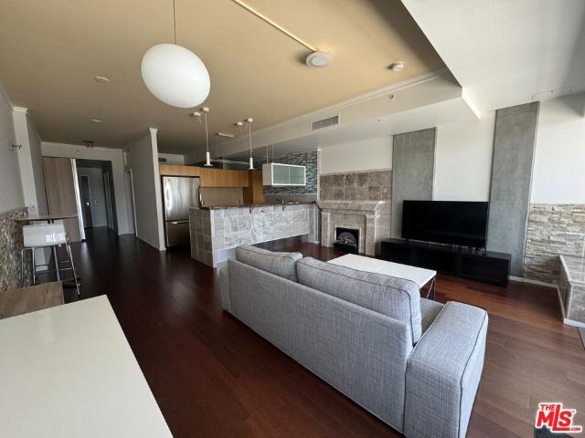 1155 S Grand Avenue 910