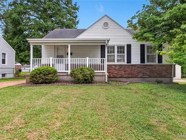 1155 Saint Matthew Dr, Florissant, MO 63031