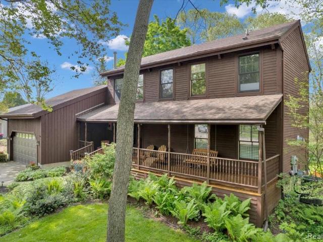 1155 teakwood circle