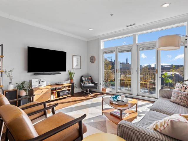 1155 W Armitage Avenue # 301