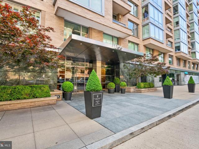 1155 23rd St NW, Unit PH3L, Washington, DC 20037 | MLS #DCDC2224 | Compass