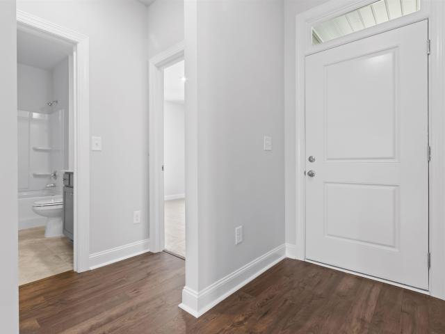 1156 NW Forest Bend Dr NW