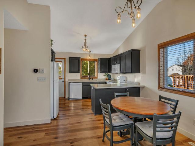 1156 Orchid Drive NE