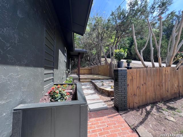 1156 Deerwood