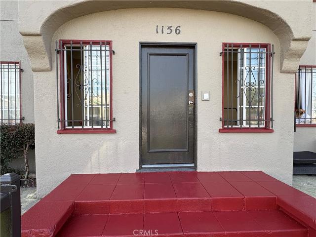 1156 E 17th