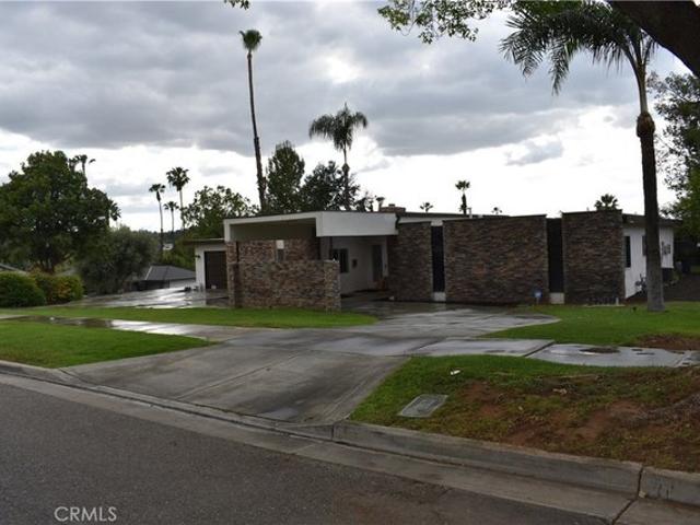 1156 Lyndhurst Dr, Riverside, CA 92507