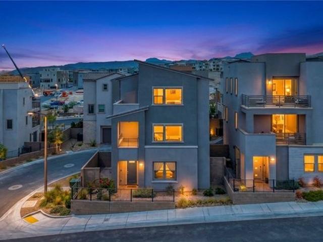 11573 Hawking Ave, Las Vegas, NV 89138