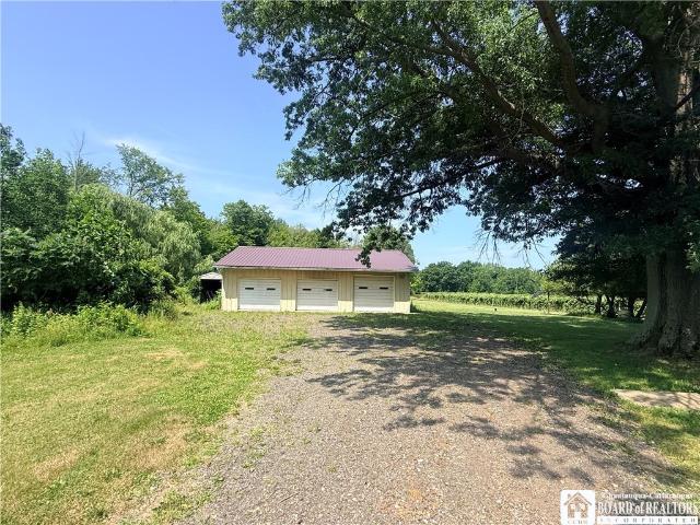 11577 Center Road