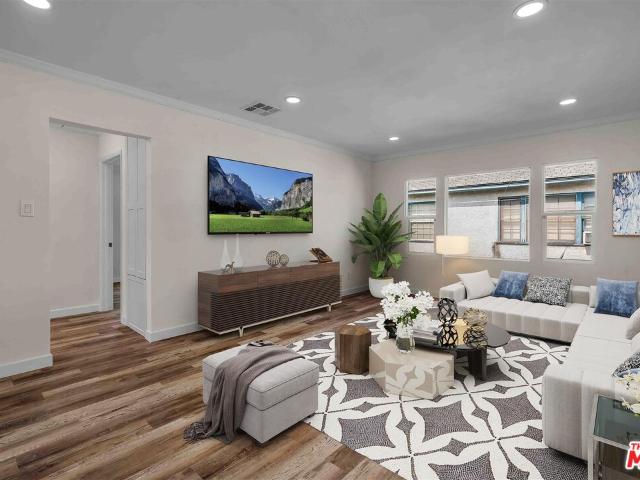 11575 Riverside Dr, Valley Village, CA 91602 | MLS #25629 | Compass