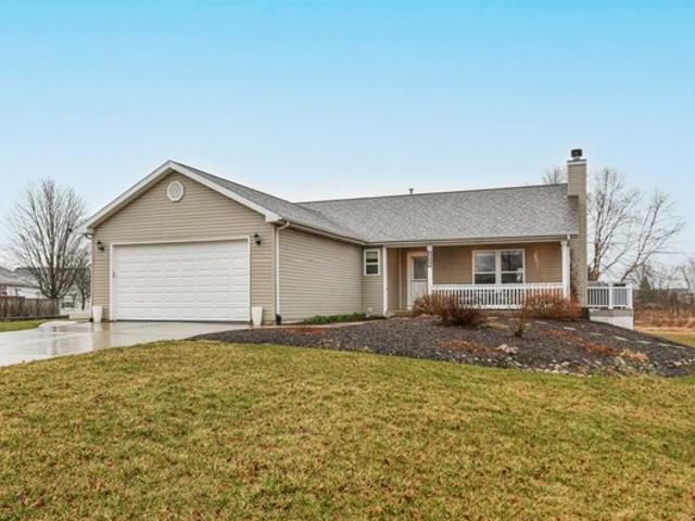 1157 Bluestem Ct, Elkhorn, WI 53121