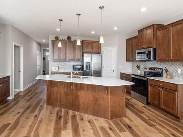 1157 Fabel Ln, Waconia, MN 55387