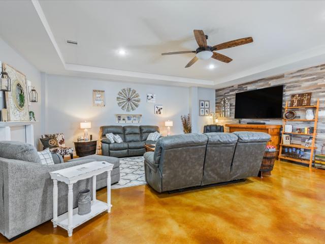 1157 th St, Santa Fe, TX 77510 | MLS #61567