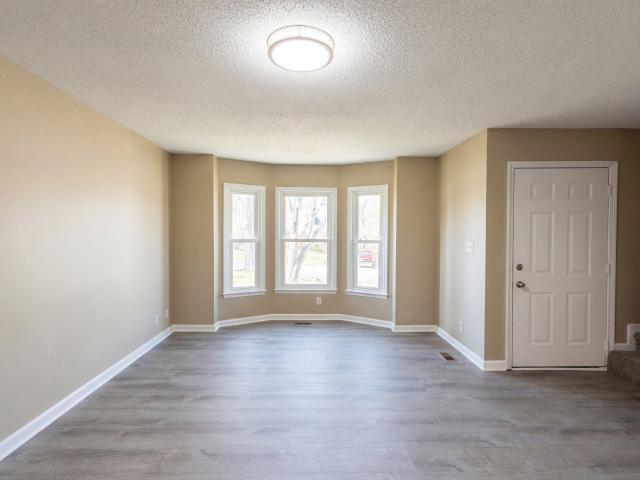 1157 Woodbridge Dr