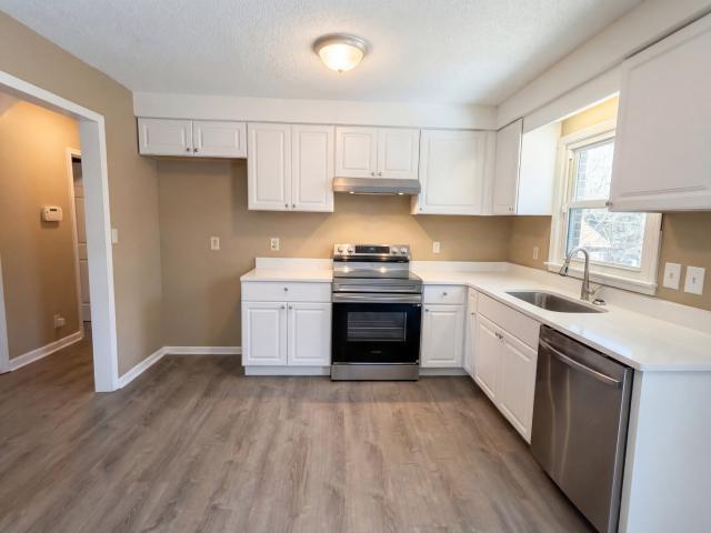 1157 Woodbridge Dr, Clarksville, TN 37042 | MLS #3158 | Compass