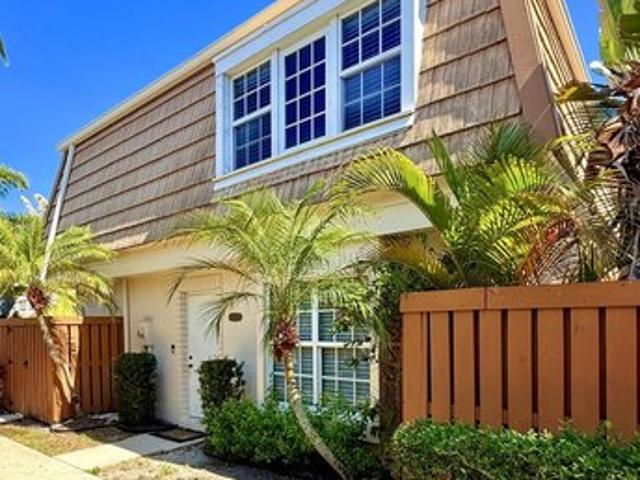 11584 Winchester Dr, Palm Beach Gardens, FL 33410