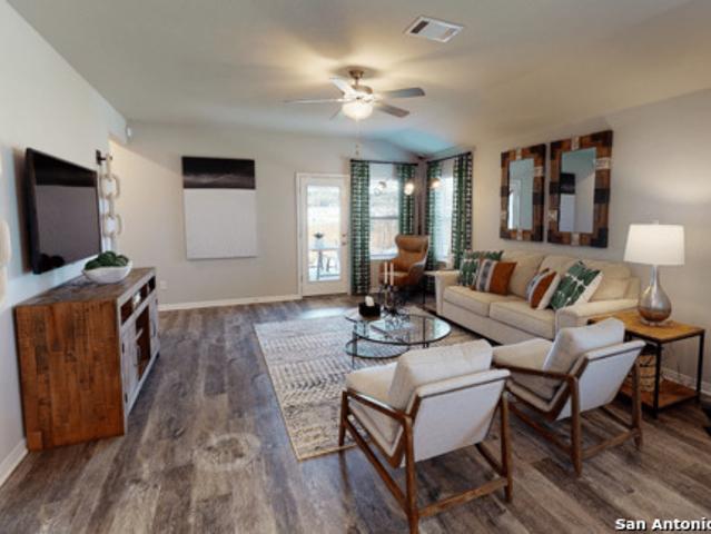 11586 Cottage Point