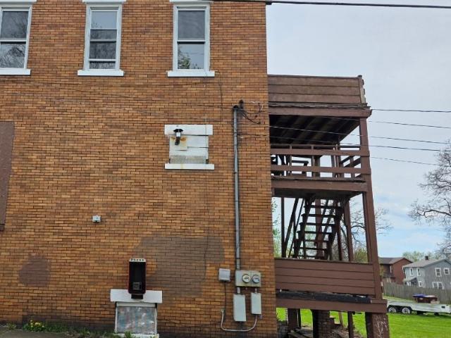 1158 Fruit Ave